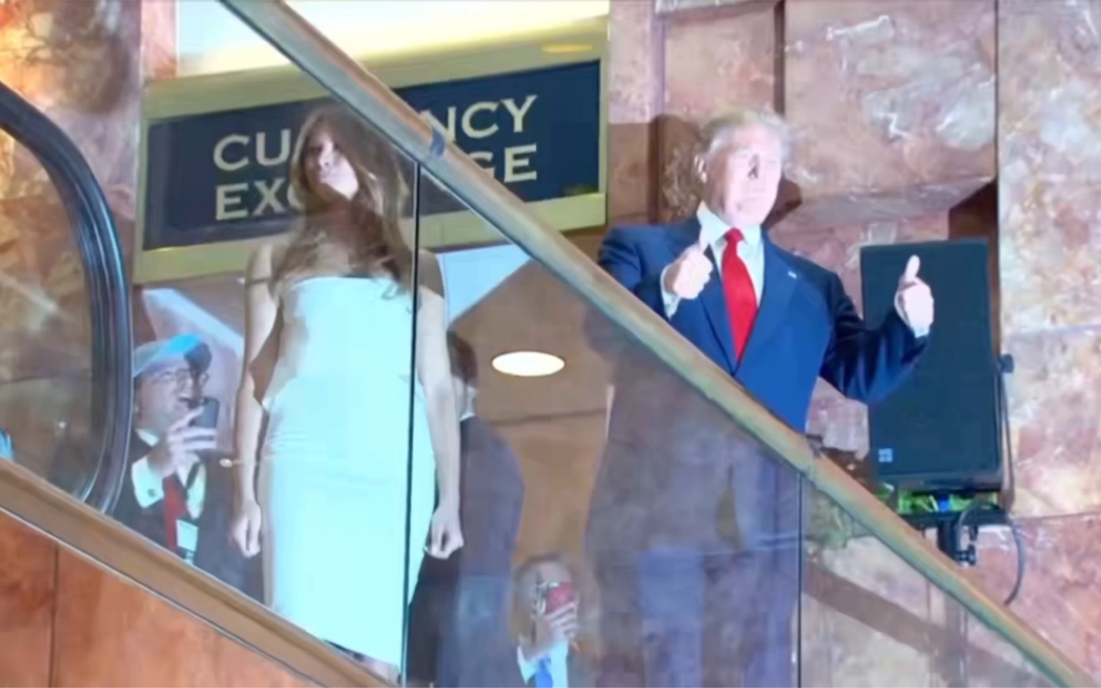 特朗普:如果我是总统,他们就笑不出来(上)