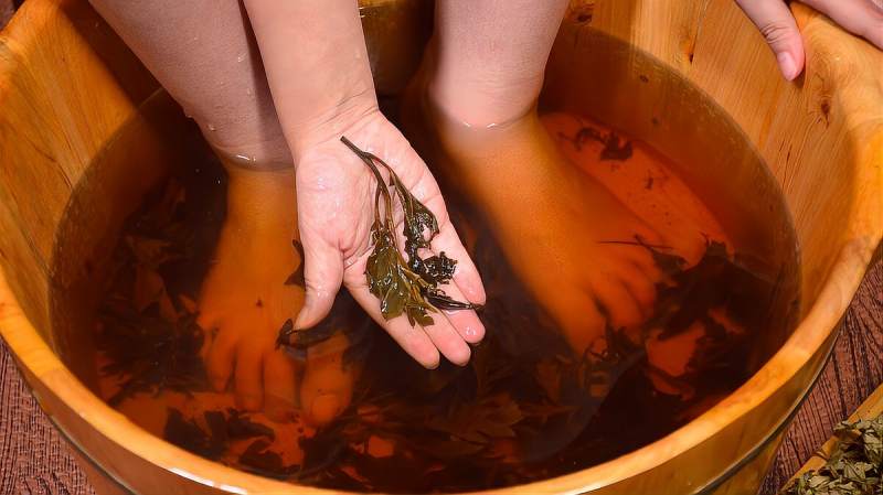 冬天里，教你打开泡脚的正确方式，祛湿除寒，身体也暖和了