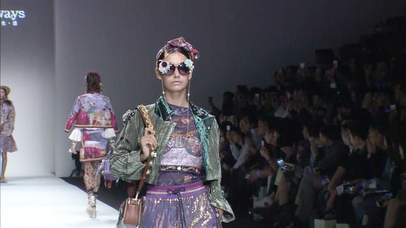 精美的图案,时尚潮流的设计,让人眼前一亮!