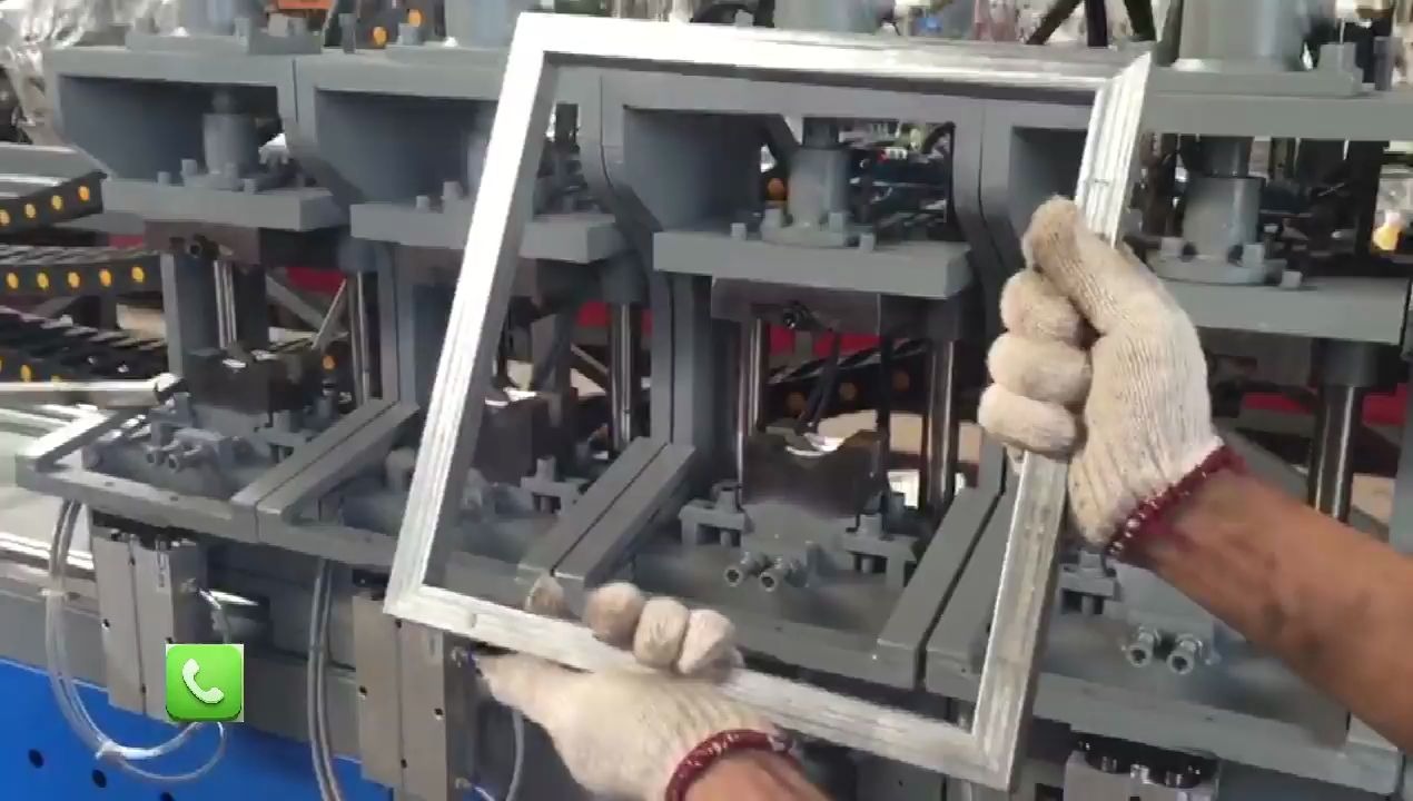 2020新型 不锈钢液压冲孔机 镀锌方管切角90度一次成型框架折角机 ...