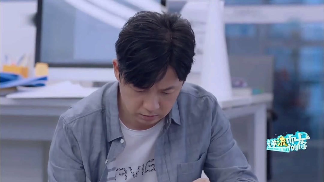 实习生把重要文件给撕掉了,掏垃圾桶掏到怀疑人生,太惨了