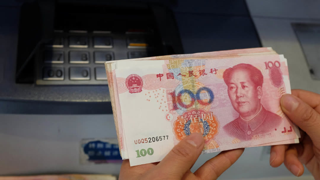 在银行存钱真的安全吗?银行巨款不翼而飞,为什么钱会越存越少