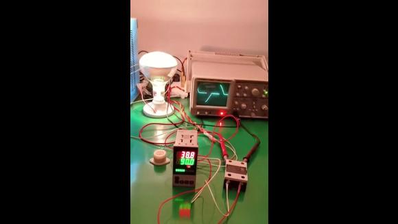 固态调压器配温控仪把温度设置到90度,看看灯是怎么变化的?