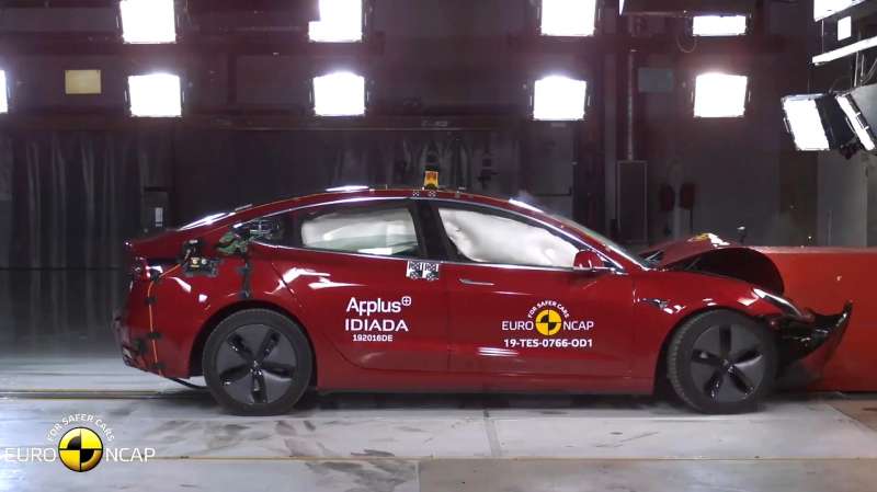 特斯拉Model 3欧洲5星安全碰撞测试结果,安不安全你说了算