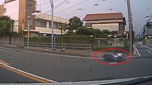 2017 日本车祸行车记录仪 日本旅游千万要小心