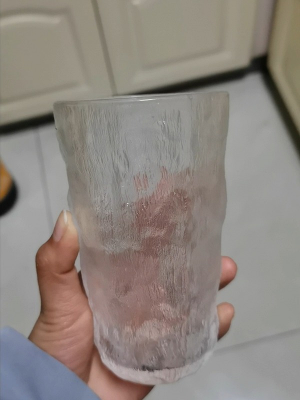 让人赏心悦目的磨砂玻璃杯