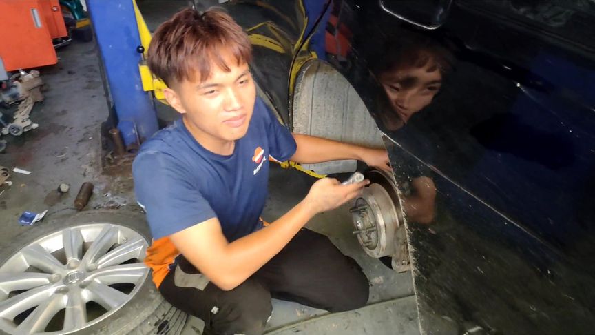 #修车男孩 今日韦师傅换车速传感器