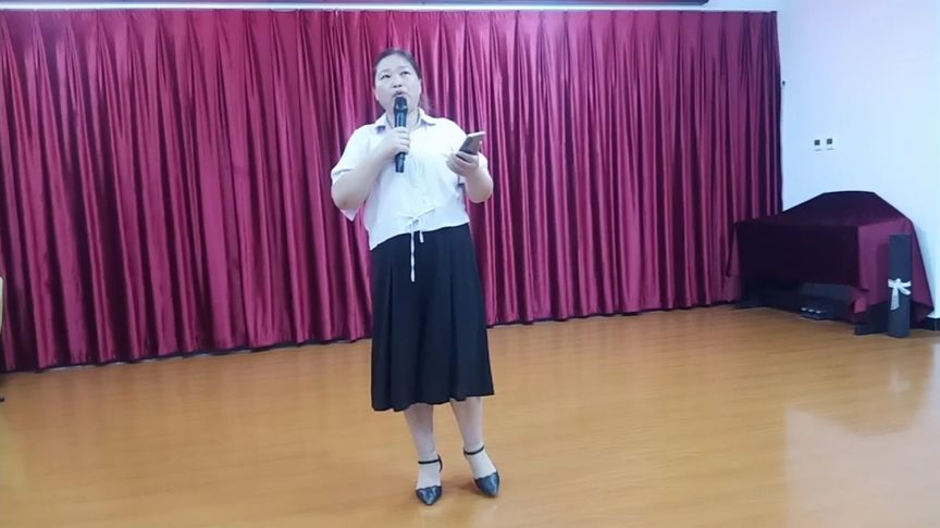 韩春丽《故乡情》,优美动听。