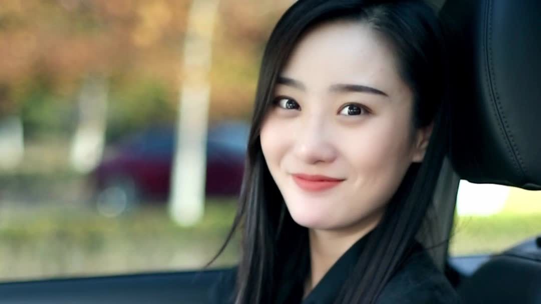 汽车牌照颜色各不相同,都有哪些含义?听听美女怎么说,长知识啦