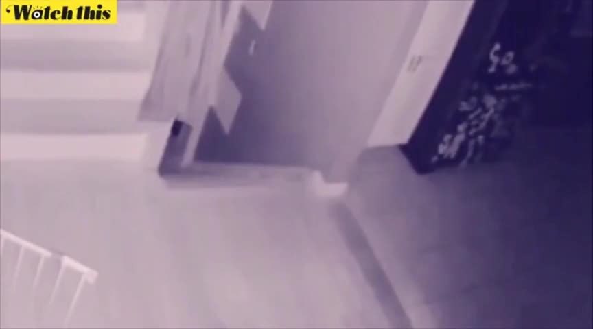 灵异事件:男子称有鬼魂在自己家里游荡 监控录像里出现诡异轮廓