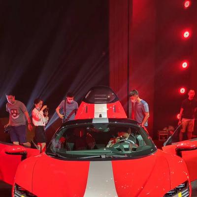 ...带三个电机低速和倒车用电机,很喜欢这个复古的换挡把,很像小时候...