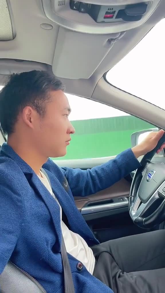 当手动挡车手第一次开自动挡的车