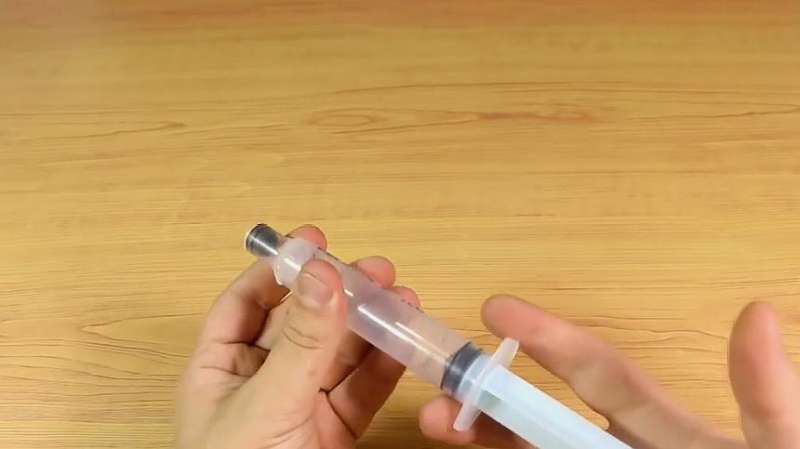 用针管就能制作出来这么好玩的玩具,你还在等什么呢啊!