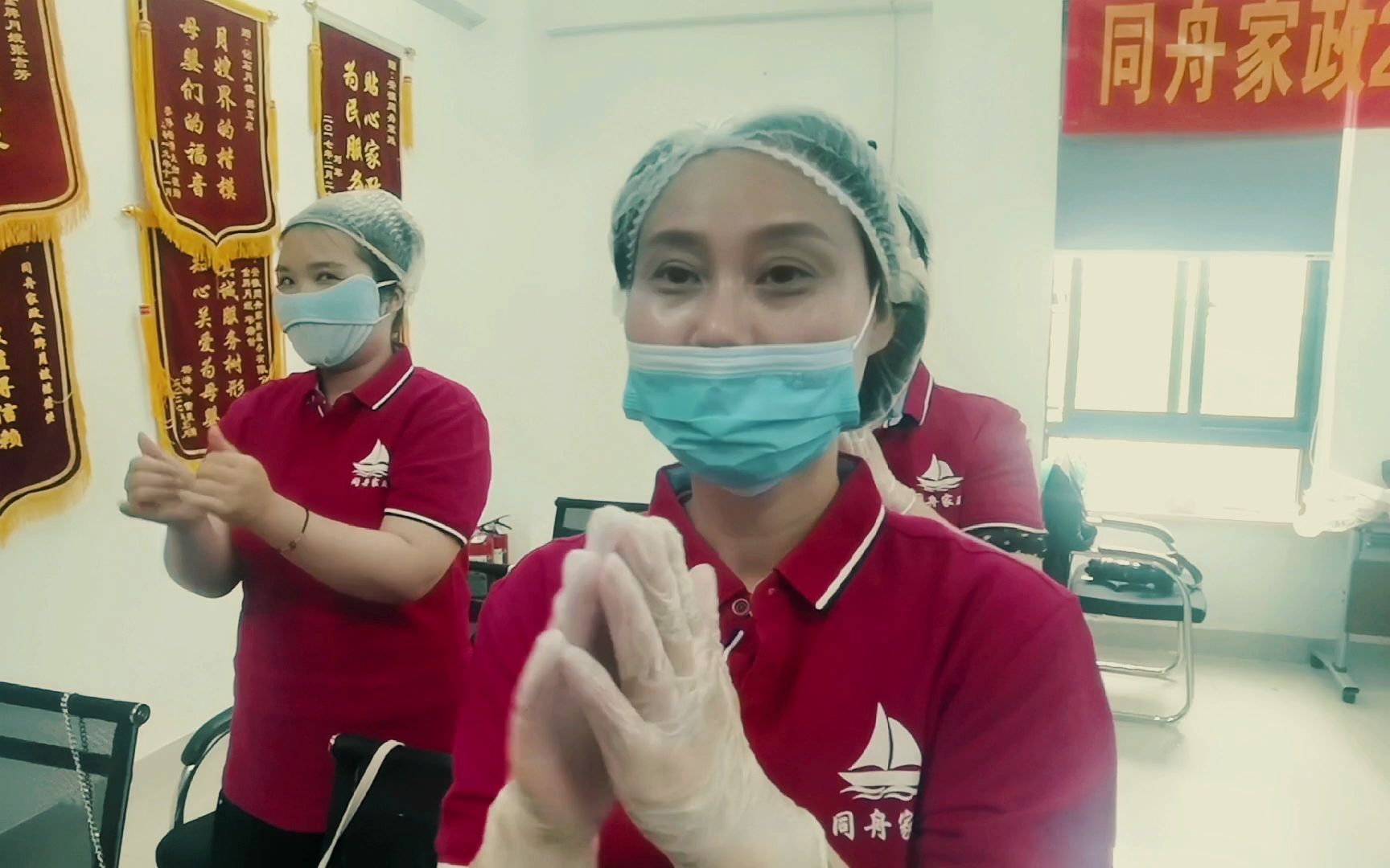 合肥:家政阿姨回炉培训,提高服务技能,高兴得跳起课间操