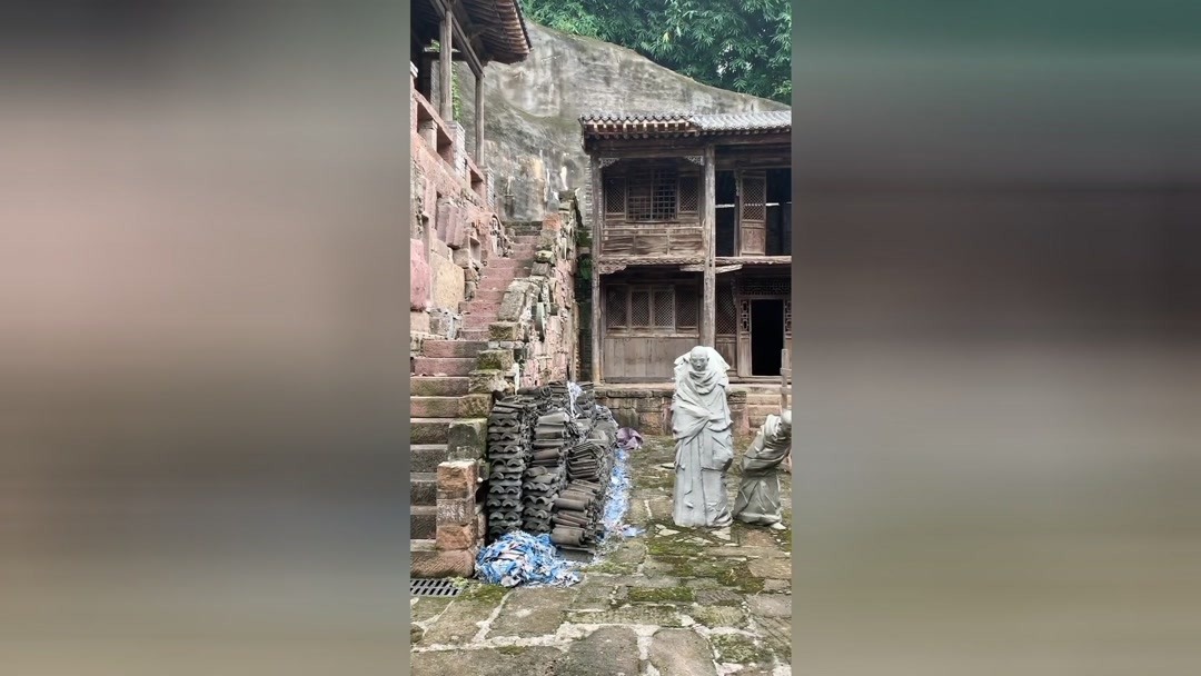 ...学院秘密!在四川美术学院有隧道、农家小院、有古代建筑、有现代...