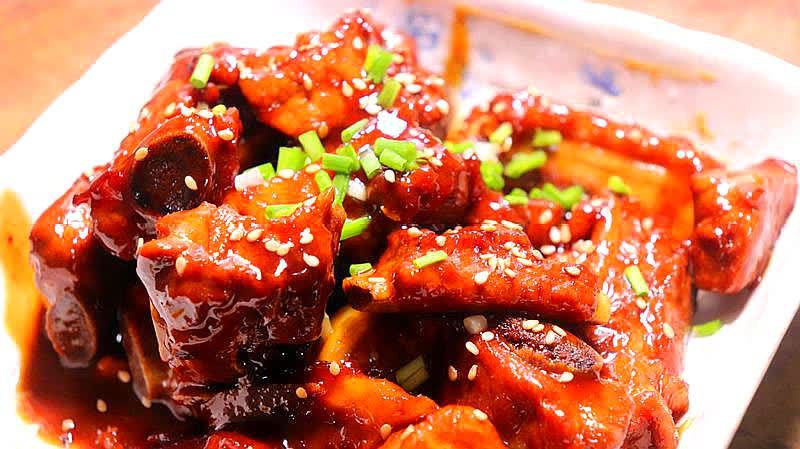 排骨超好吃的做法,饭店一盘50块,大厨讲解清晰,排骨很入味