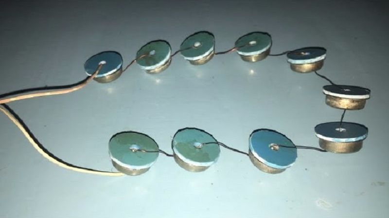 科技专家如何利用,晶体管的盖子制作微型电池,工序真是醉了