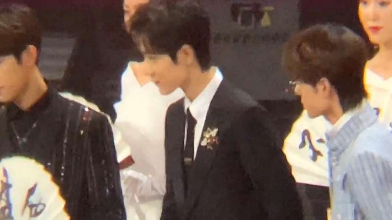 2020微博之夜博君一肖同台领奖全程cut