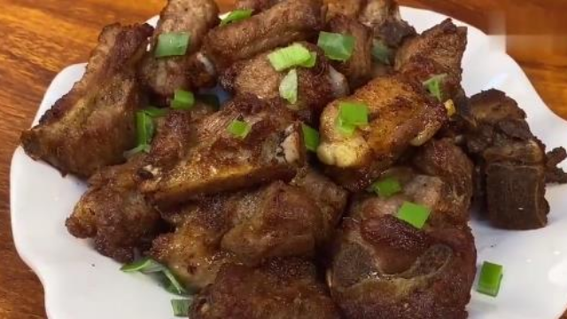 排骨最好吃的做法,天天吃都不腻,端上桌2分钟就光盘,香