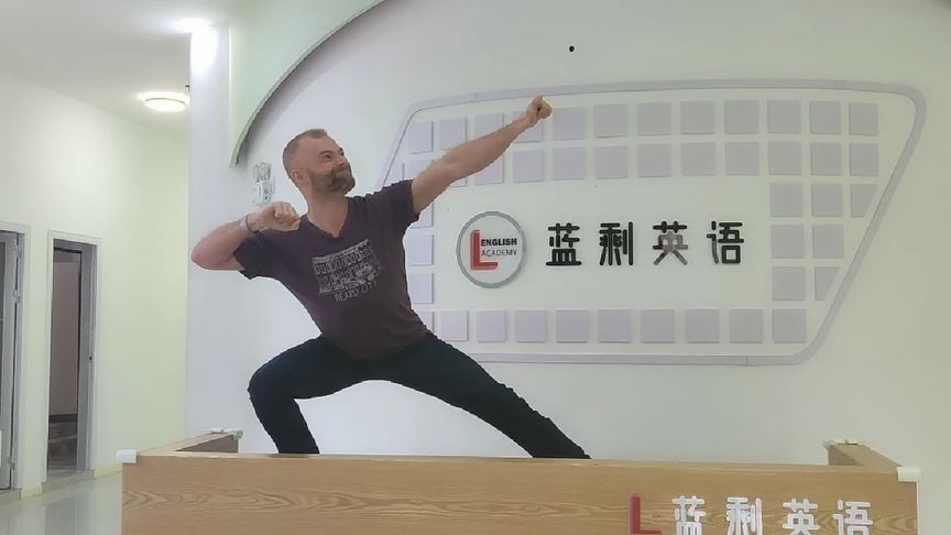 双减政策让我们的英语学校还没开始就结束了