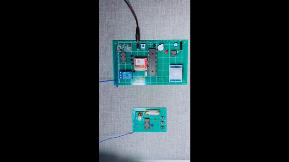 基于51单片机的车辆防盗报警系统热释电传感器红外检测