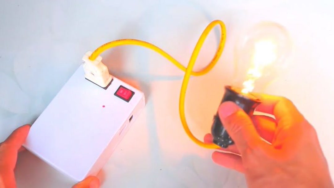 家里停电怎么办?自制可以给手机和笔记本充电的移动电源