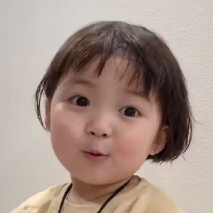 是玥小萌啦 