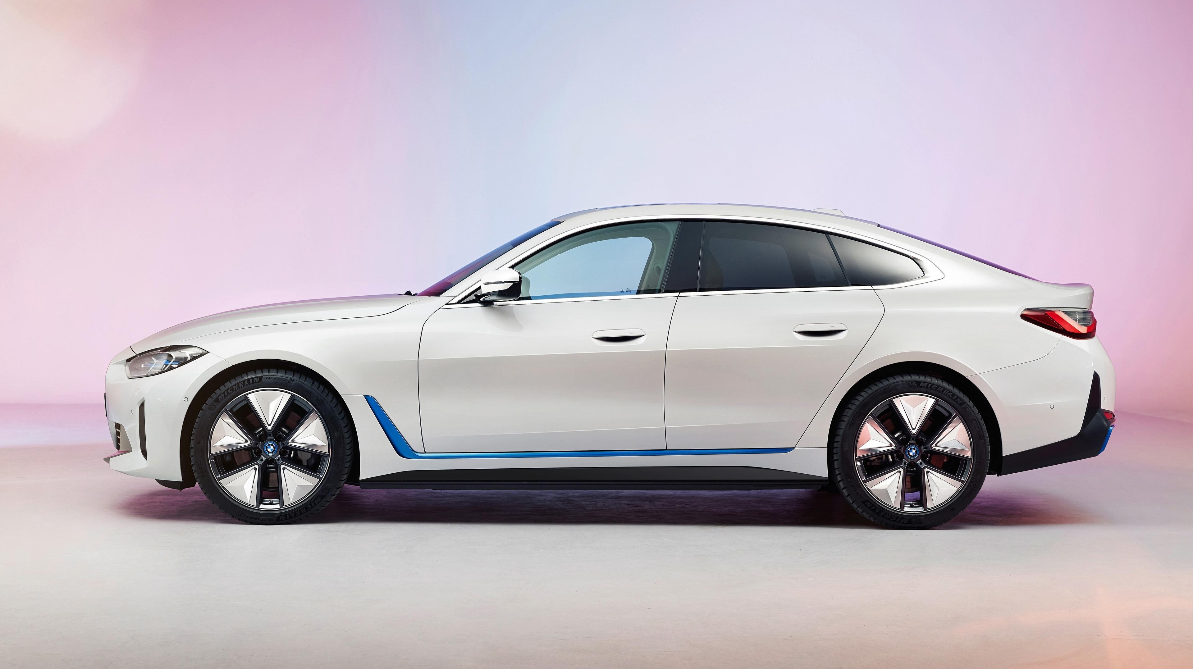 宝马也出手了!全新电动车剑指特斯拉,四门溜背,提速3.9秒