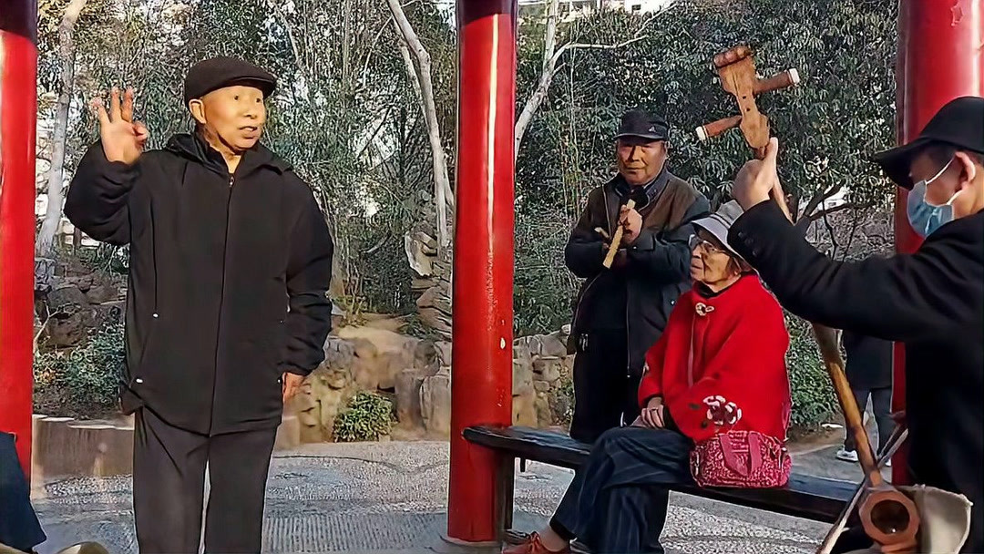 百姓戏迷广场,洛阳76岁黄进书演唱:曲剧《铡太师》选段,真棒