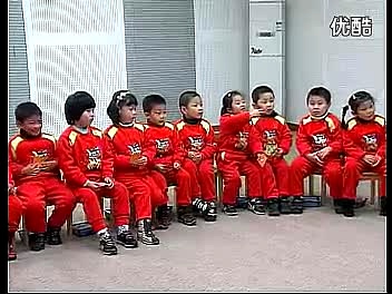 幼儿园中班数学活动优质课视频《有趣的梯形》乐老师