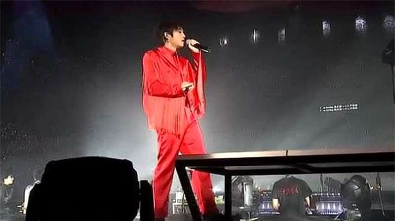 华晨宇演唱会这首歌,秒杀一众小鲜肉,这超强唱功哪个比得上?