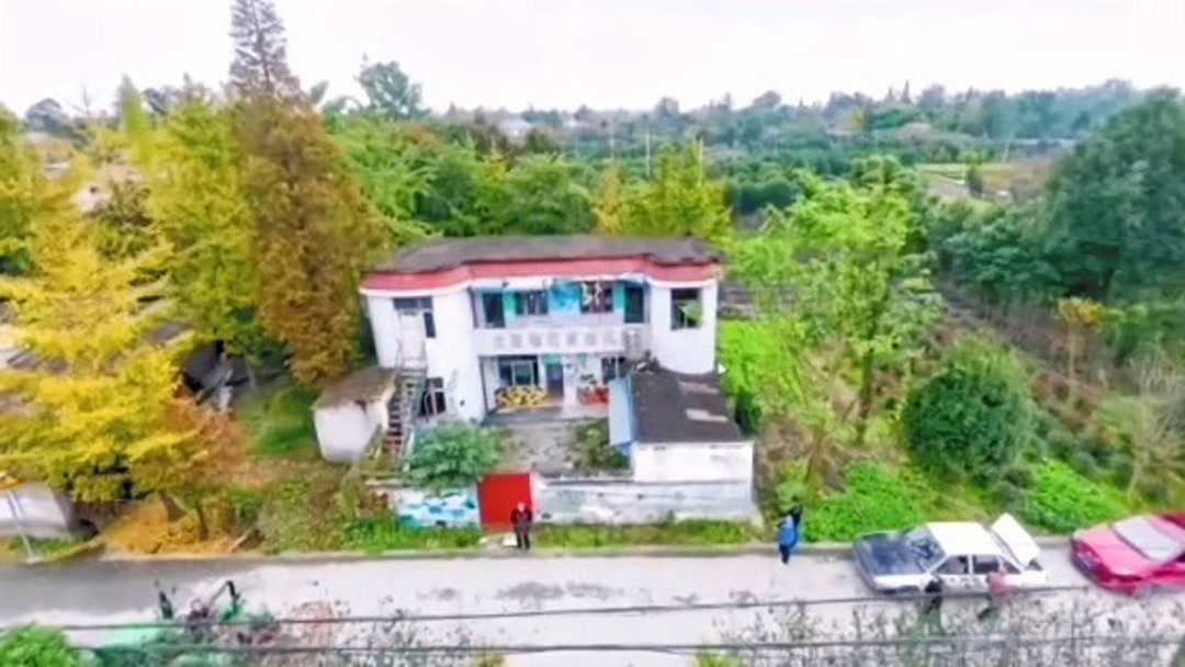 流转年限70年\u002F25OOOO,一次性,原来是村集体幼儿园,属集体建设...