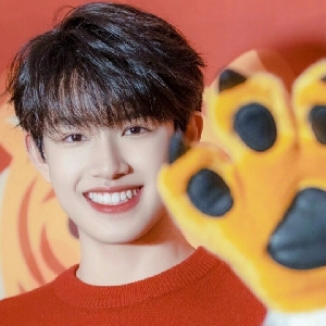 是可爱的小熊啊 