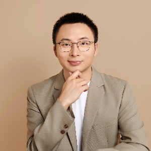开画室的晓亮 