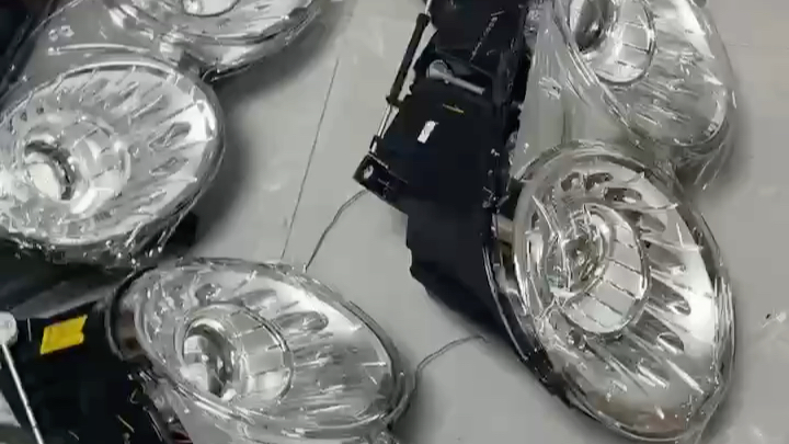 06宾利欧陆GT飞驰升级20款LED灯支架无损安装 LED大灯