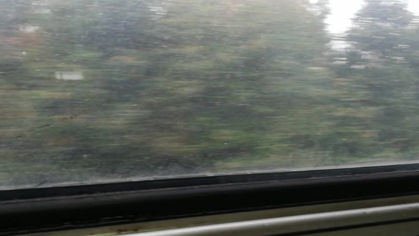 火车去桂林途中。