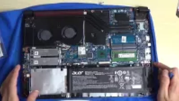 小秋搞机宏碁ACER暗影骑士 AN515轻刃拆机升级内存硬盘 清灰维护...