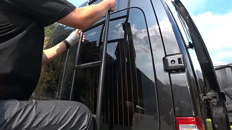 2022款B型房车上装饰板是你喜欢的色调搭配吗?