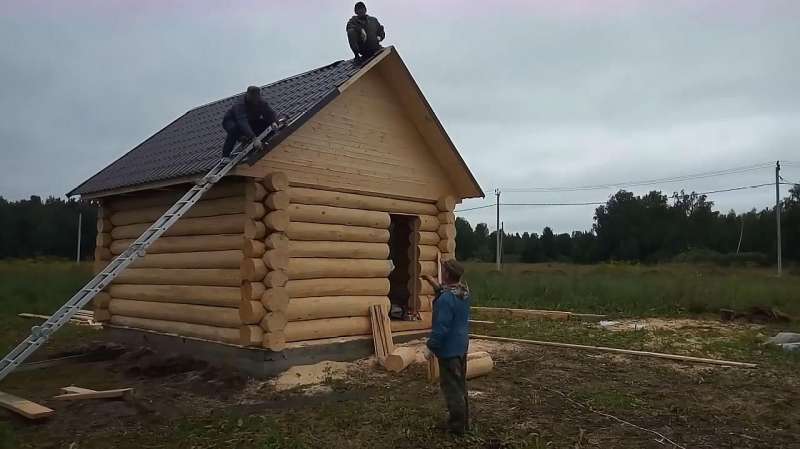 这就是向往的生活啊!木头房子就像置身森林中一样