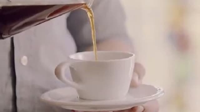 英国|世界上最奇葩的咖啡馆,30秒将自拍照印在咖啡上