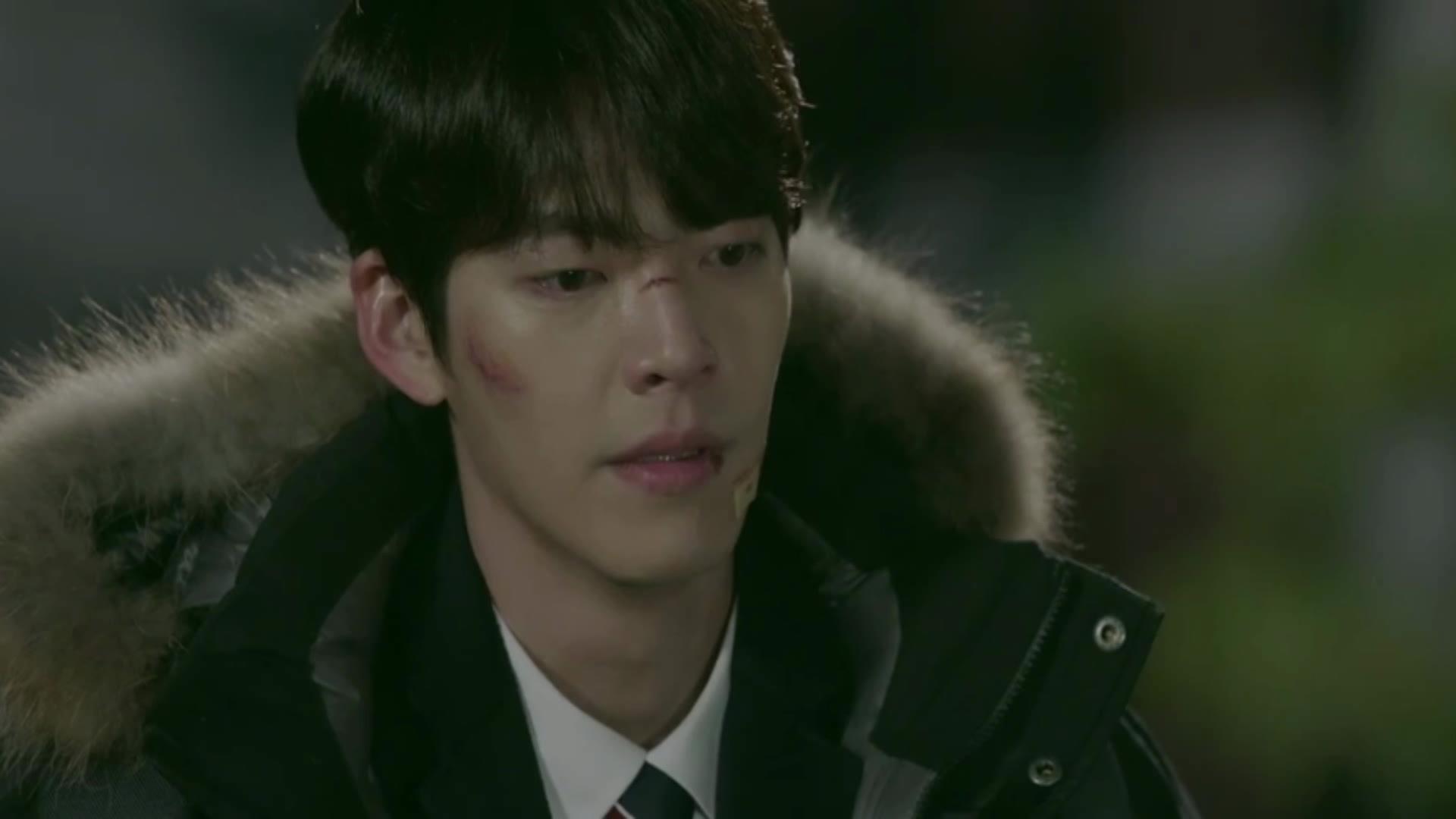 男子立志要成为检察官,母亲却说他是打人的混混,真的好心寒!