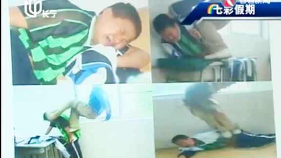“不能给陌生人开门!”法制教育进社区 青少年很受益