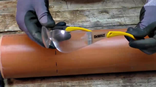 老外用PC管设计了一款收纳箱,看看这巧妙的设计,太方便了