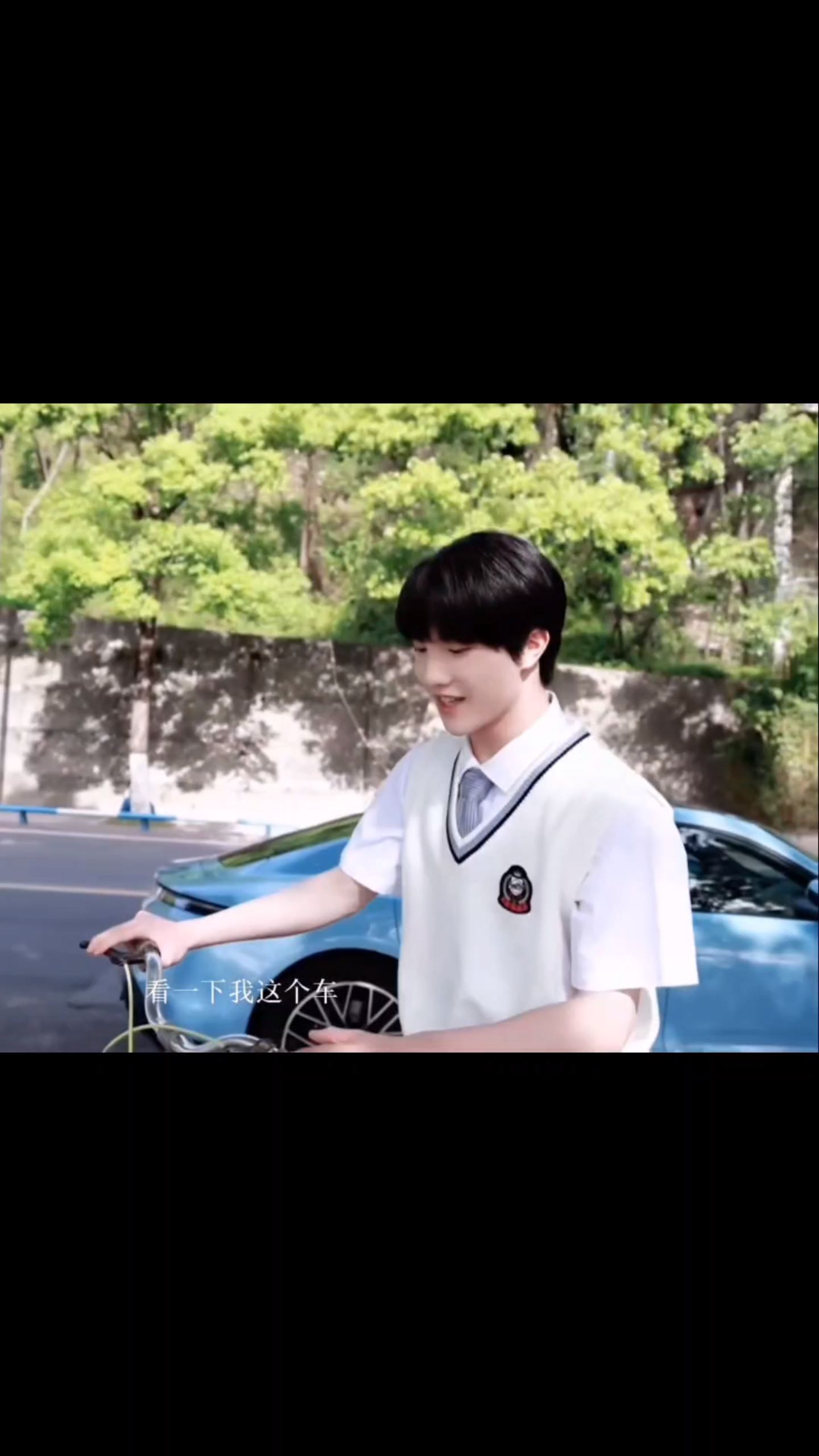 ...校园风苏学长,这不妥妥初恋风,少年感满满太青春了!【TF家族三代】