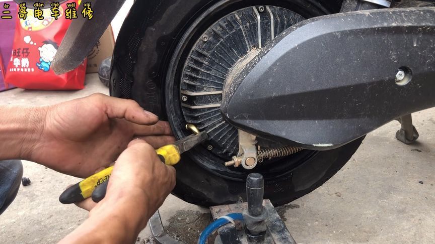 电动车真空气嘴漏气,在家也可以自己换,不求人。