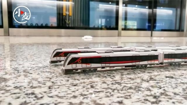 ...b>铜版纸制作成都地铁模型 逼真造型引地铁部门点赞宣传