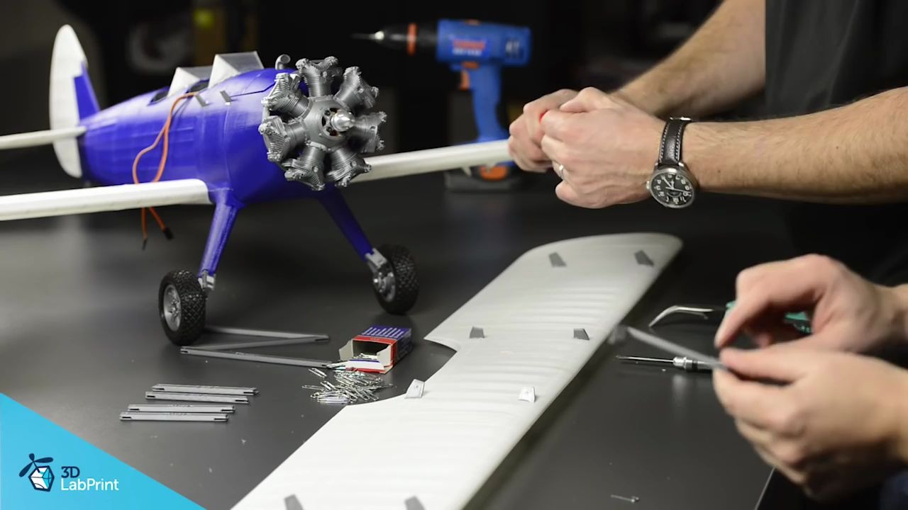 3D打印 PT-17电子设备安装