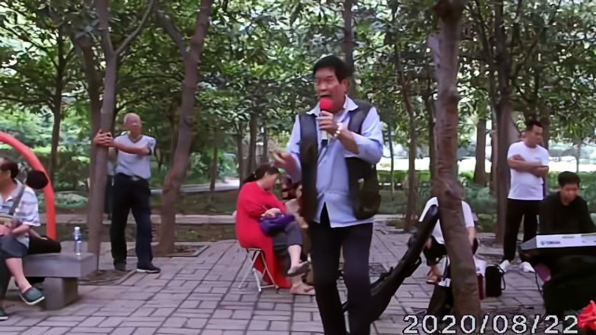 西苑公园胡红报曲剧平台节目16 洛阳戏迷演唱