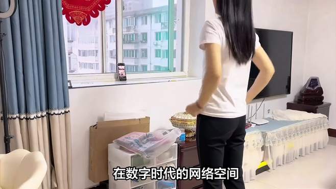 女幼师和情人家中激战的6分钟视频误发业主群,画面太强来不及删!