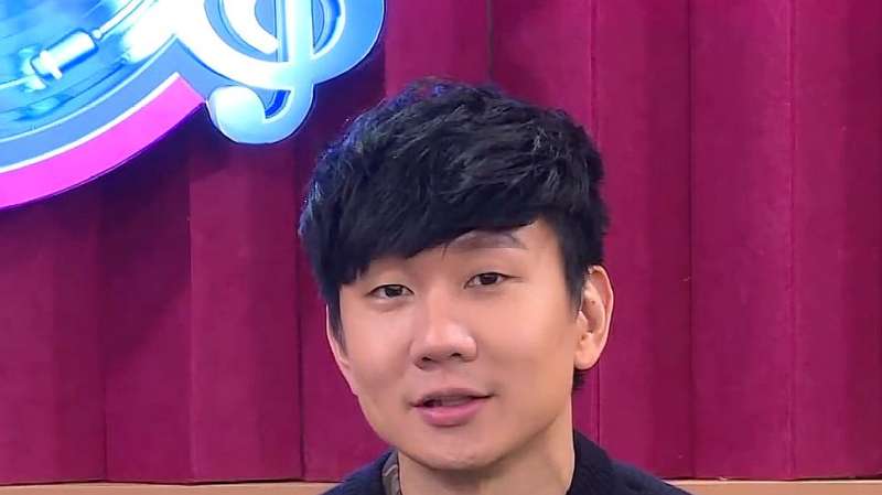 林俊杰隔空喊话周杰伦:怎么老跟你搭上关系!